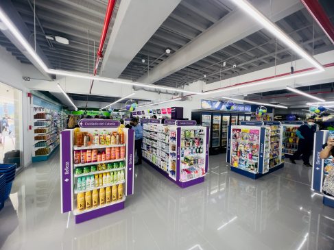 Farmavalor inauguró su novena tienda en Cerro Verde 24/09/2025 https ...